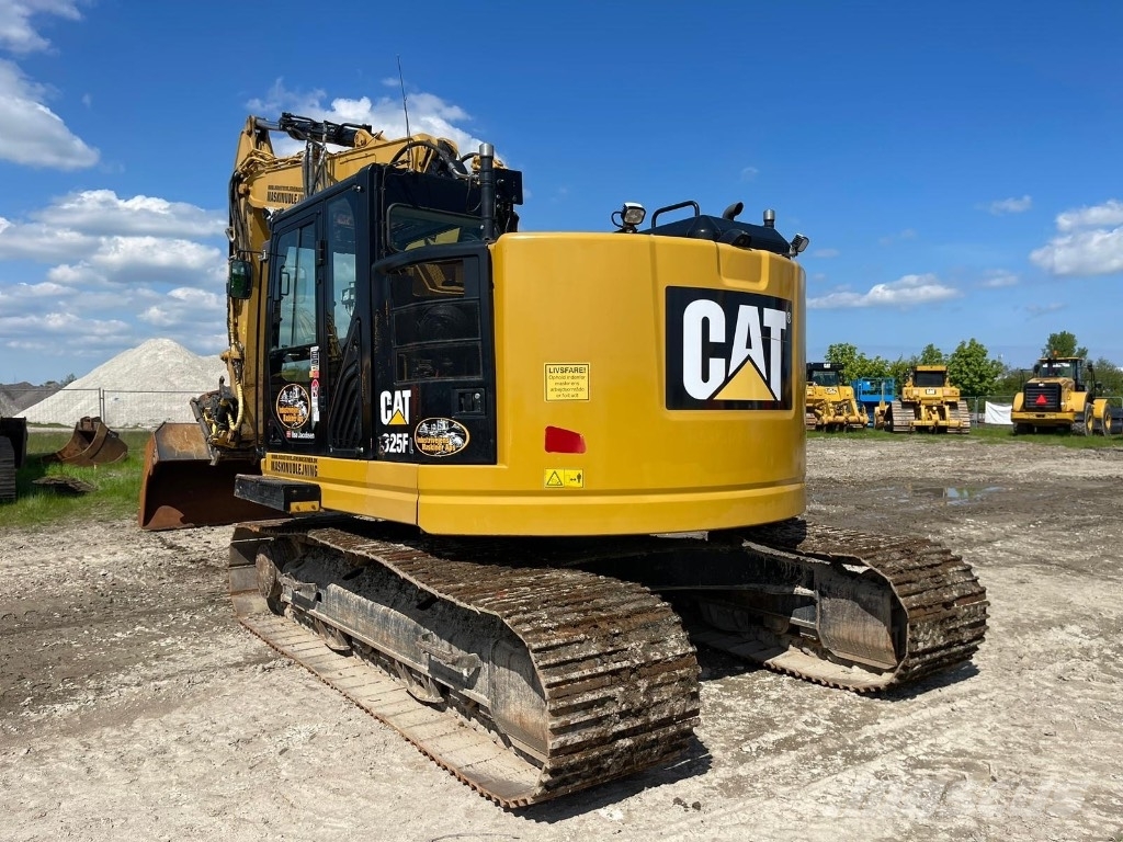 Cat 325 F, 2017, Danmark - Brugte larvebånd - Mascus Denmark