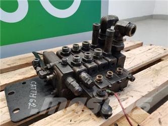 Cat TH 62 hydraulic distributor, Pologne - Mascus France