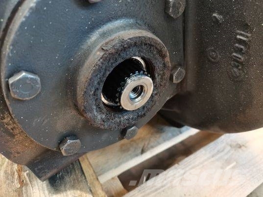 Manitou MLT 835 angular gearbox, , Polska - używane przekładnie i ...