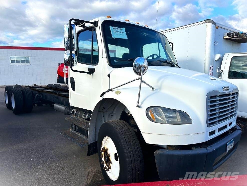 Freightliner M2 106, 2013, ROSEVILLE, Minnesota, États-Unis - Mascus France