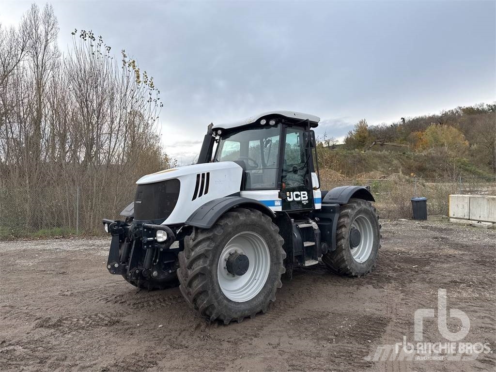 Buy used Jcb FASTRAC 3200 tractors on auction - Mascus UK