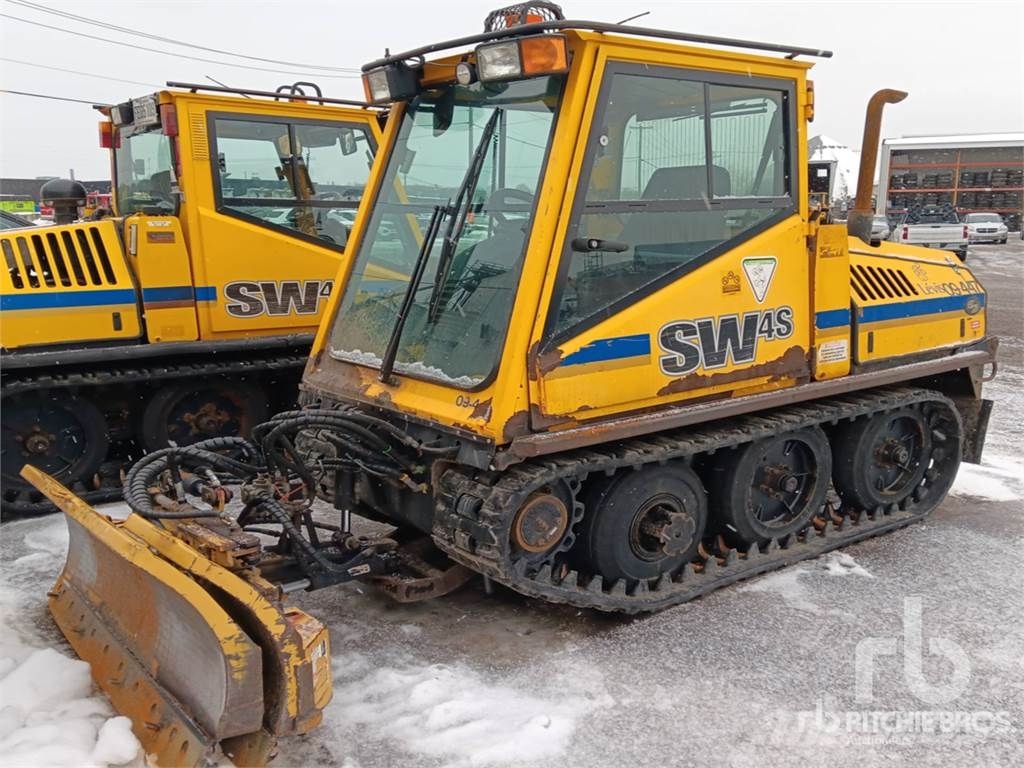 Compre equipo Prinoth SW4S hojas y cuñas quitanieves usado de subasta ...