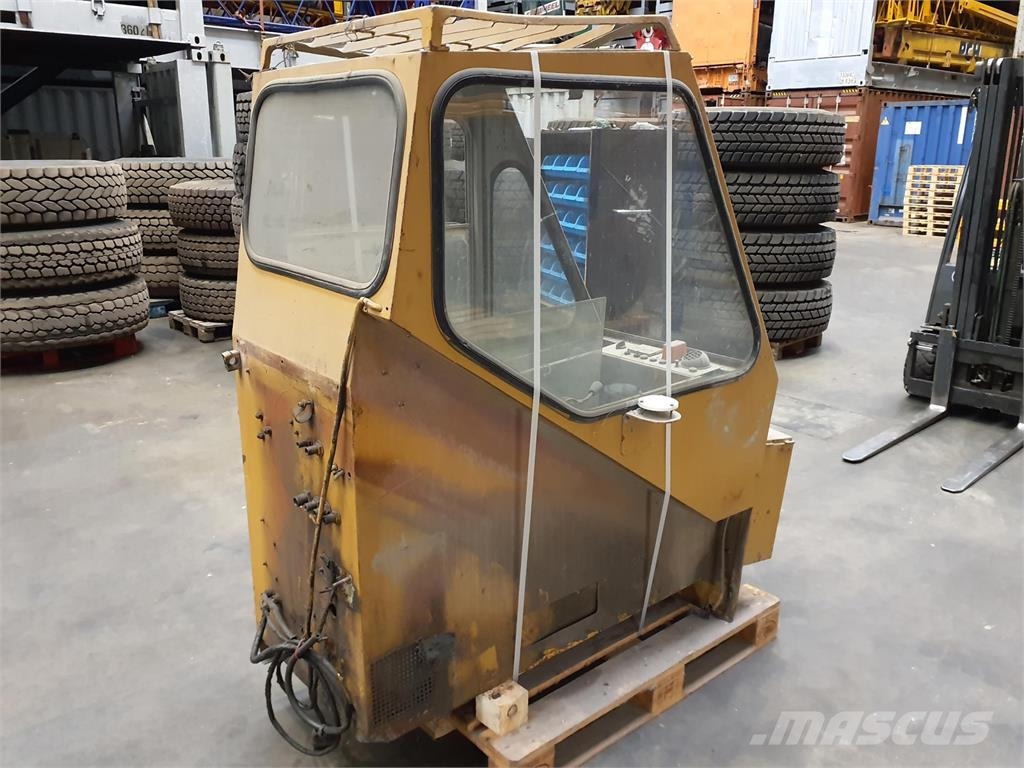 Liebherr LT 1120 upper cab - Cabins and interior, - Mascus UK