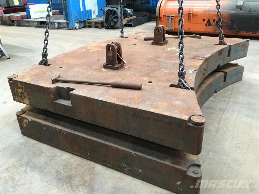Liebherr LTM 1160 counterweight 12,0 ton, Sassenheim, Netherlands ...