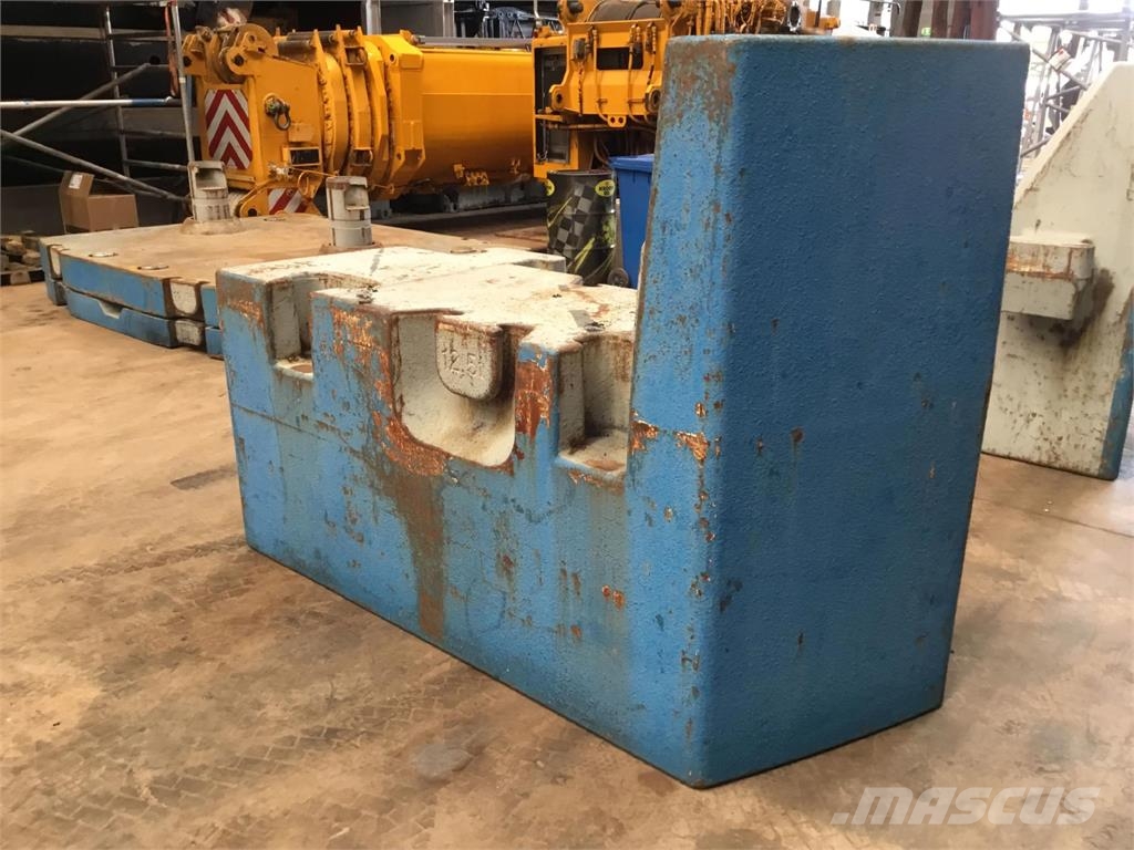 Liebherr LTM 1250-6.1 counterweight 12,5 ton, Sassenheim, Niederlande ...
