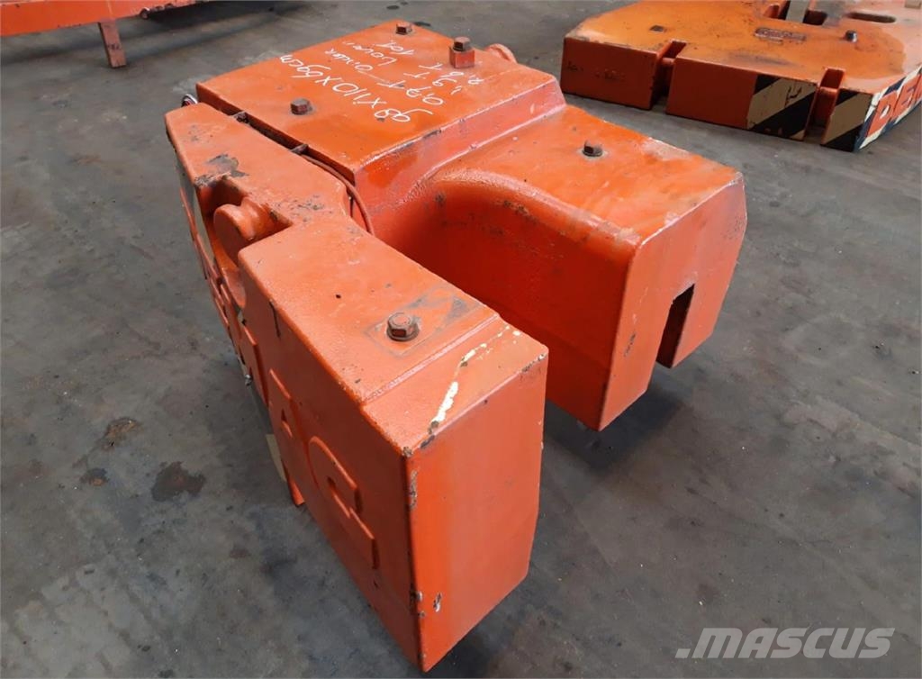 Terex Demag Demag AC 205 2.6 ton counterweight (0.7/1.9 ton ...