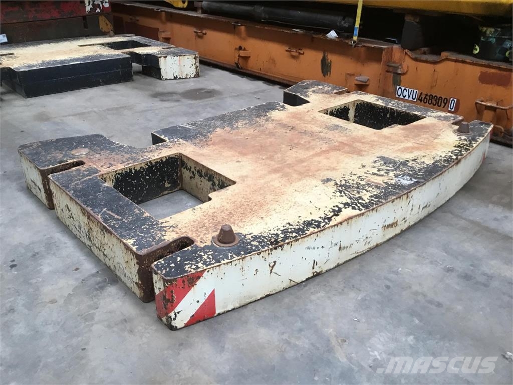 Terex Demag Demag AC 350-1 counterweight 10 ton, Sassenheim, Холандия ...